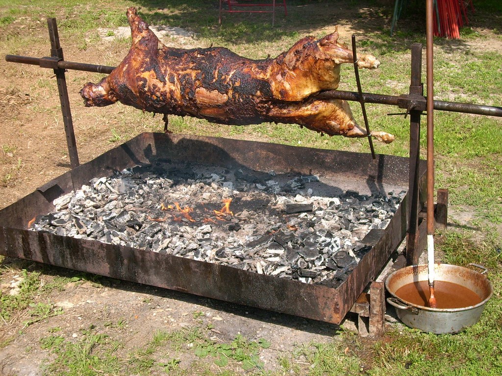 Méchoui mouton à Sigalens en Gironde (33), mechoui en Aquitaine - MAC ...