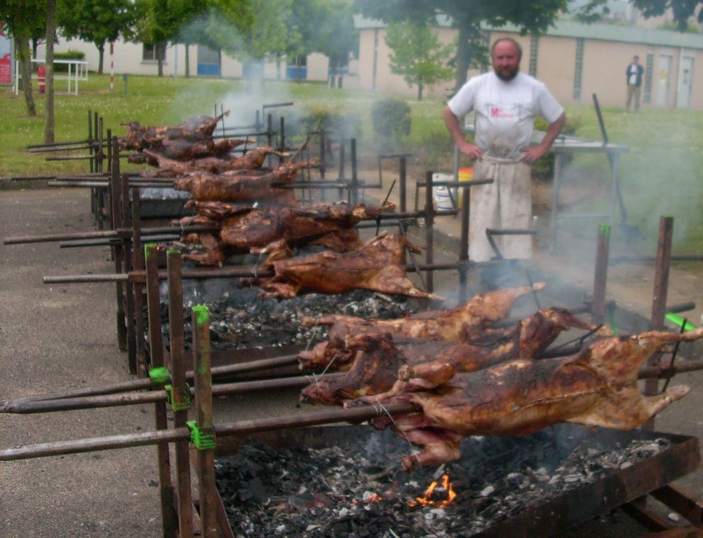 Méchoui mouton à Sigalens en Gironde (33), mechoui en Aquitaine - MAC ...